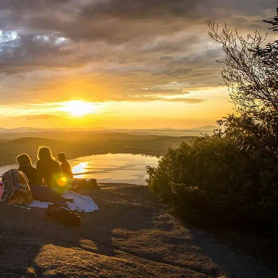 17 Hilarious Hard-Working Memes That Will Help You Survive At Work